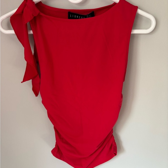 Lioness | Tops | Lioness Vibrant Red Top | Poshmark